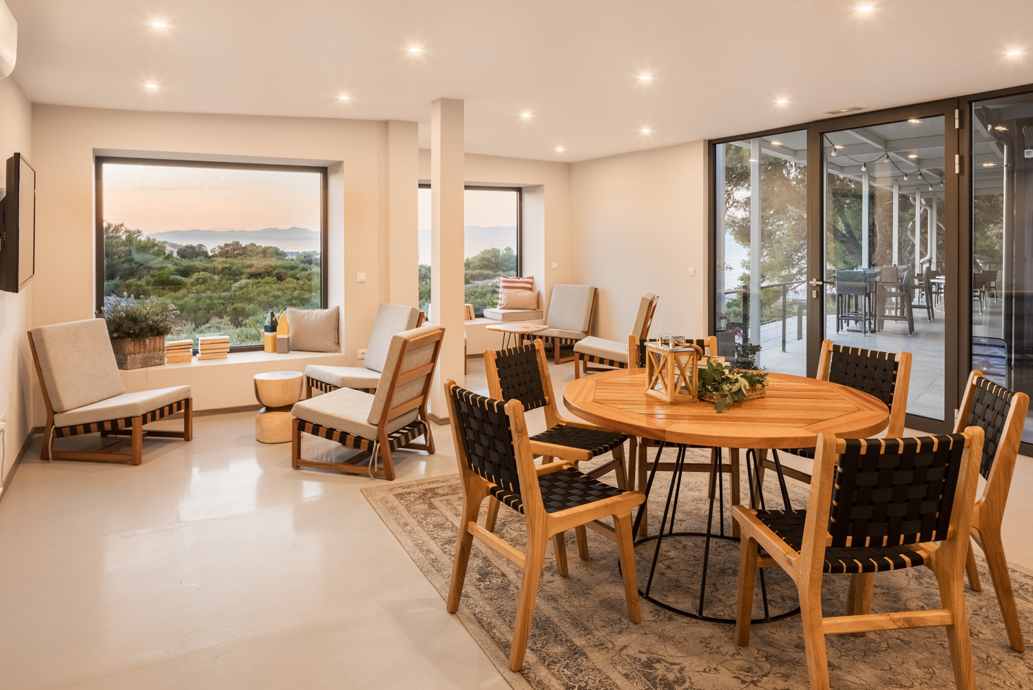 Sunset Point Bar & Restaurant | Beach Village
